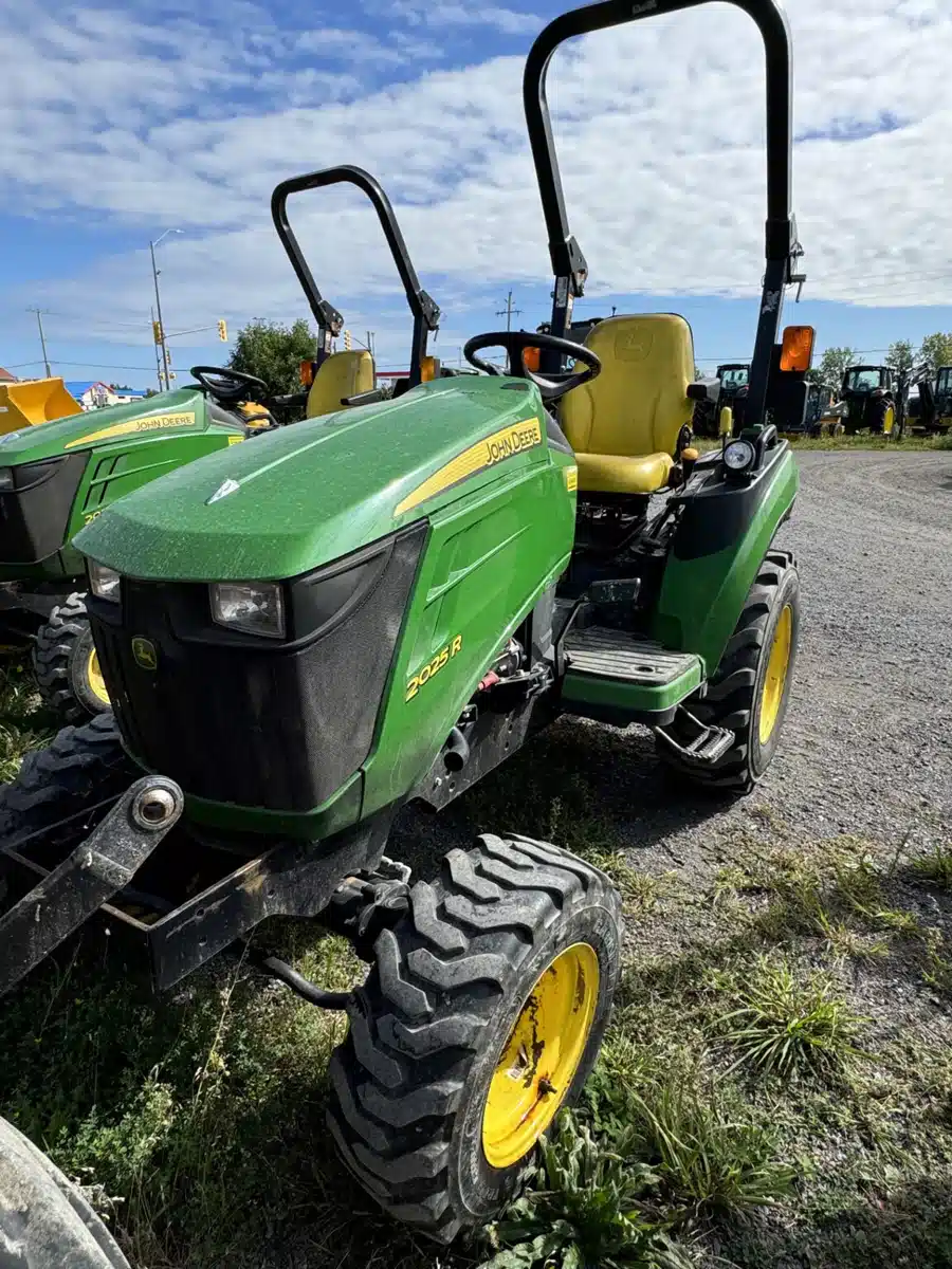 Used 2018 John Deere 2025R Tractor