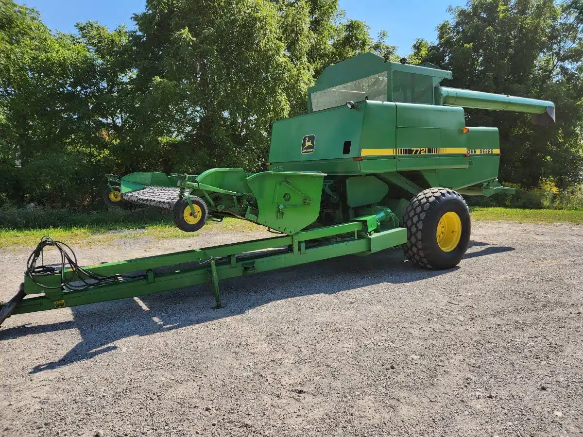 Used 1982 John Deere 7721 Combine-PT | AgDealer