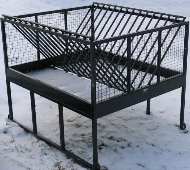 New Weber TRIPLE CROWN HORSE Feeder