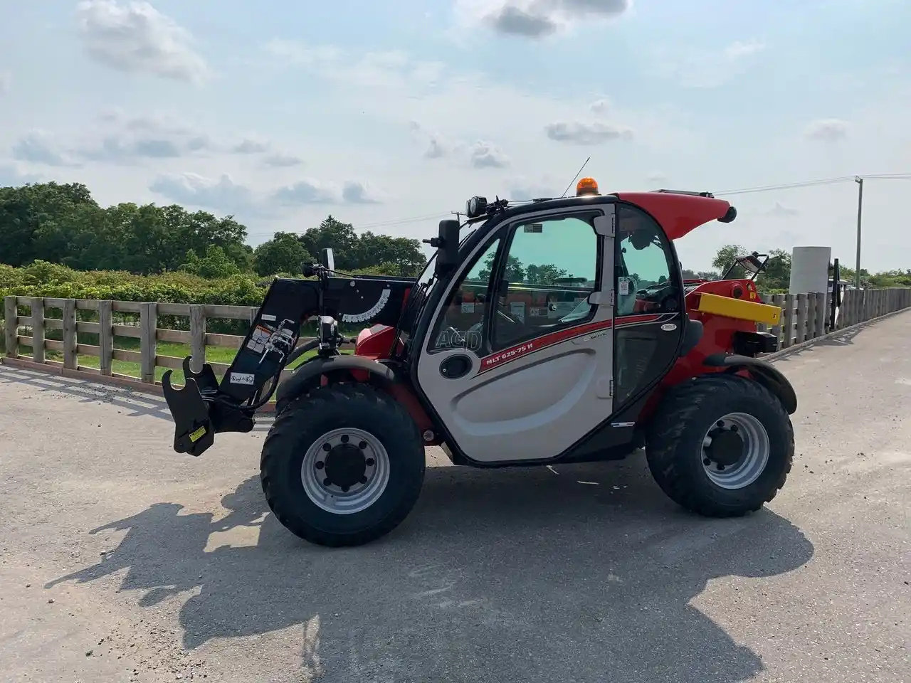 New 2024 Manitou MLT 625 TeleHandler