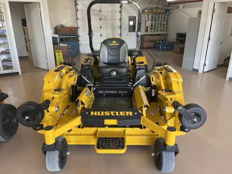 New 2024 Hustler SUPER 104 Mower - Zero Turn | AgDealer