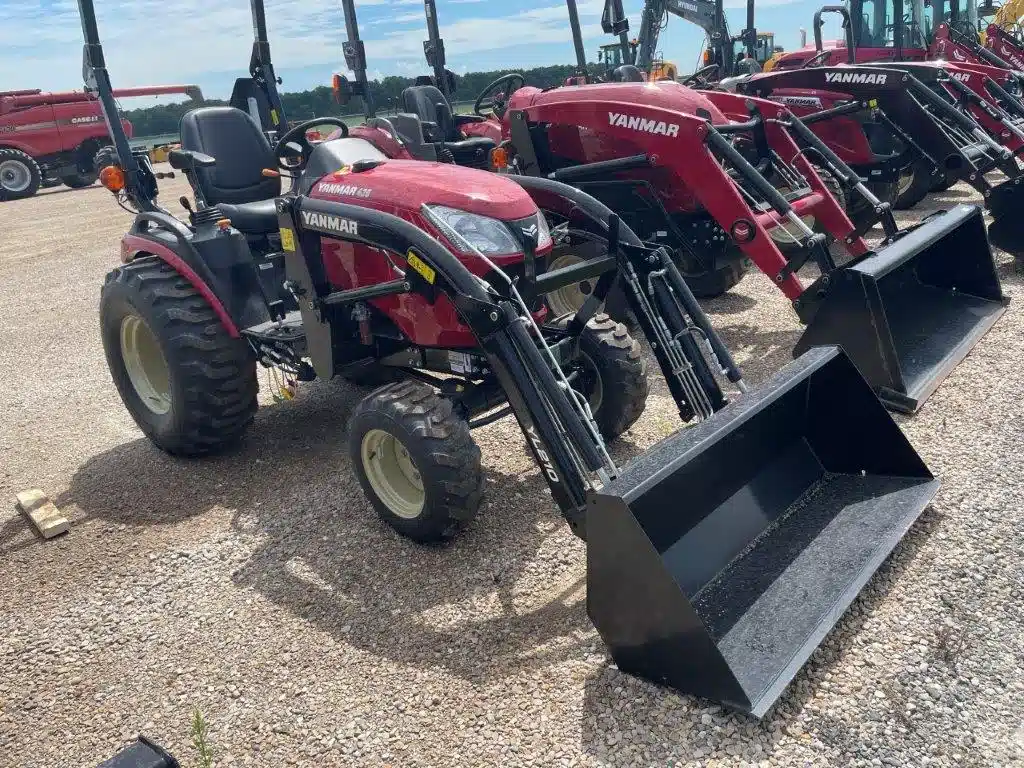 New 2025 Yanmar SA425 Tractor