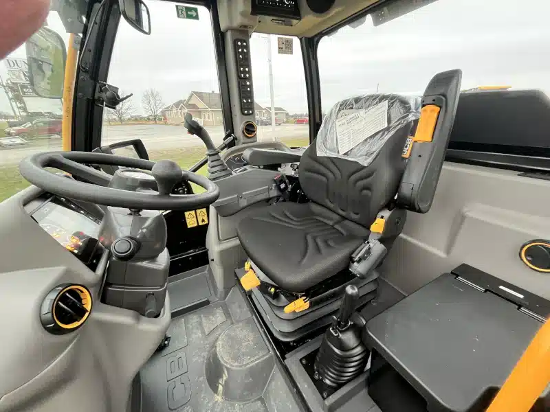 New 2025 JCB TM420 AGRI TeleHandler