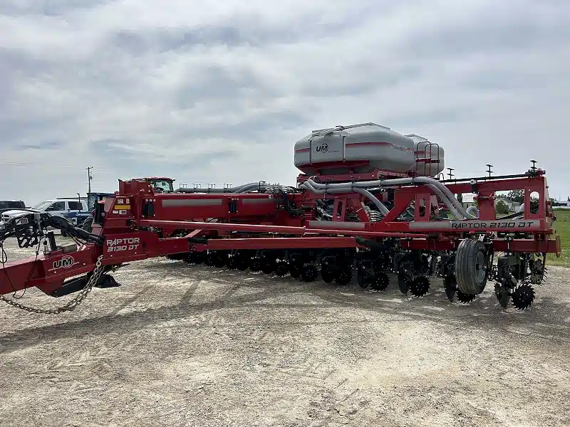 New 2025 Unverferth 2130DT Strip Till