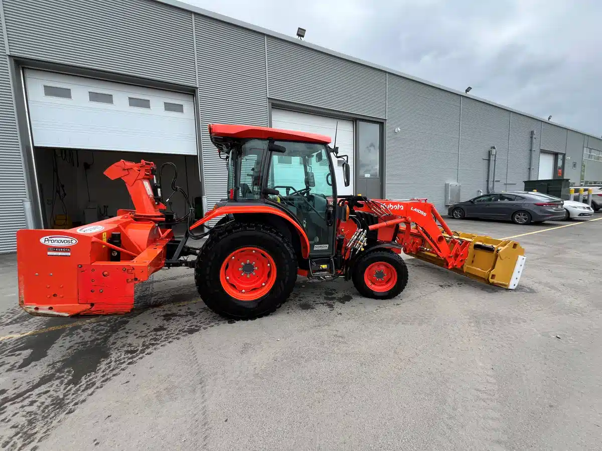 Used 2022 Kubota L6060 Tractor