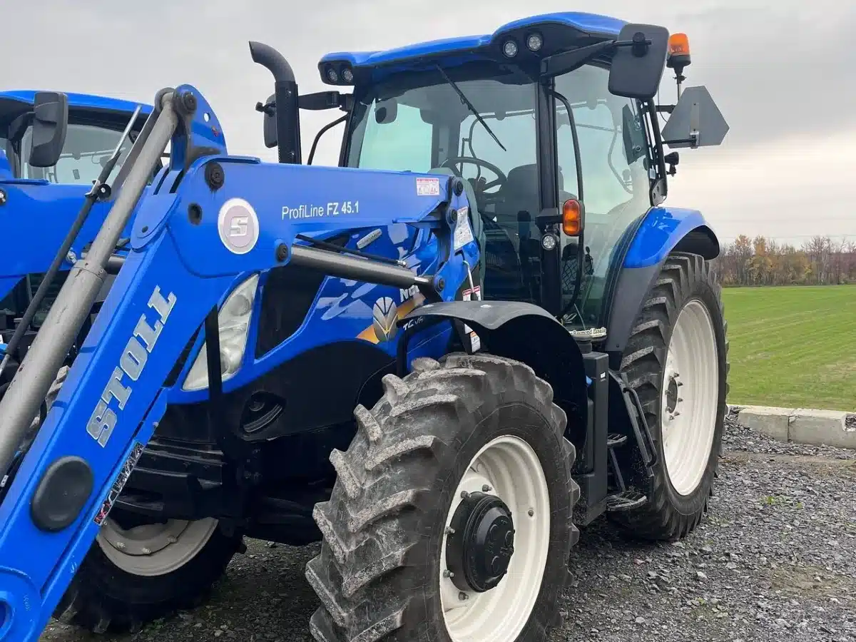 Used 2019 New Holland T6.145 DYNAMIC COMMAND Tractor | AgDealer