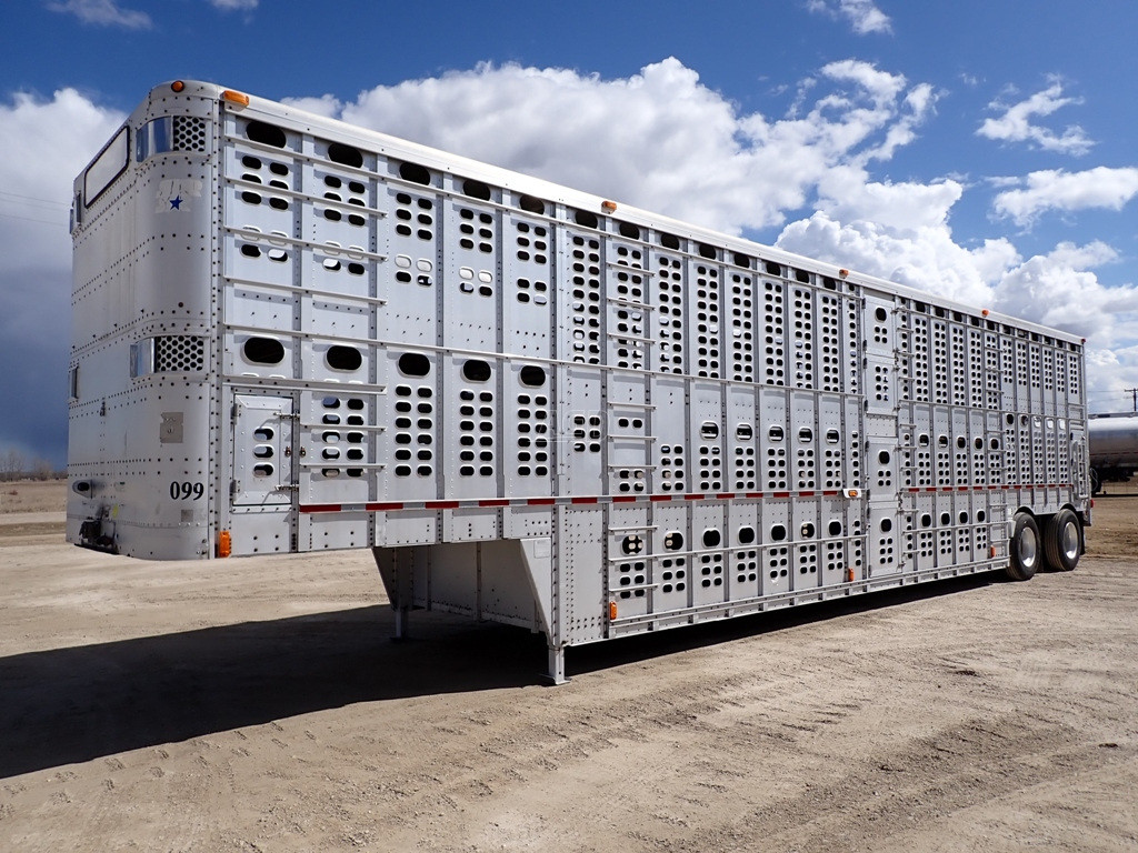Usagé 2006 Wilson 50' Tandem Hog Rail Remorque à bétail | AgricoleIdéal