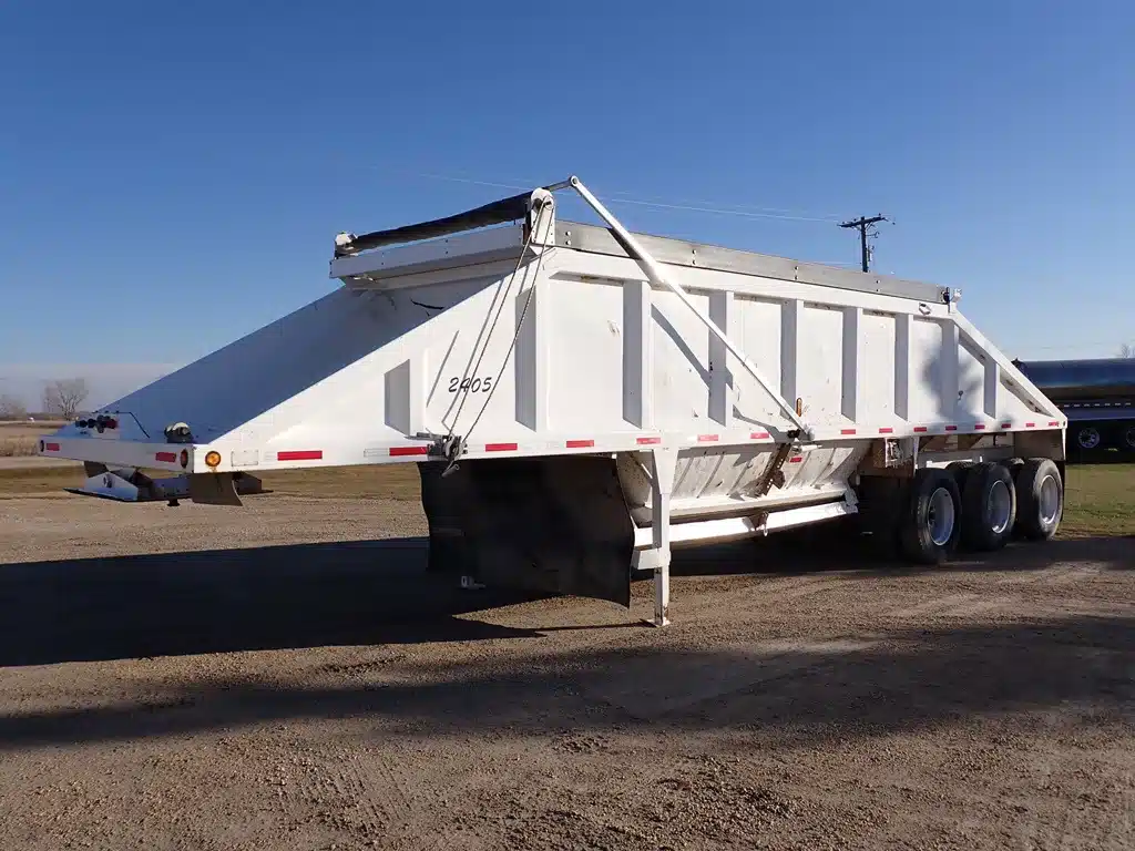 Used 2007 Decap Tridem Clam Trailer - Belly Dump