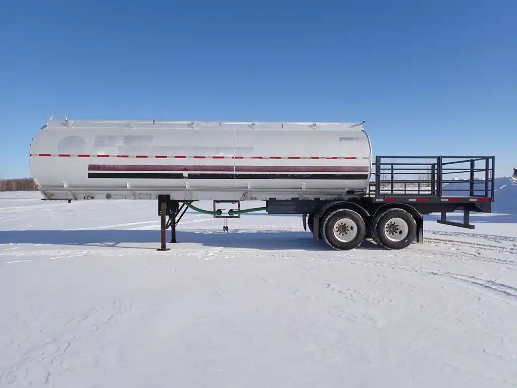 Used 1991 Advance Tandem Tank Deck Trailer - Tanker