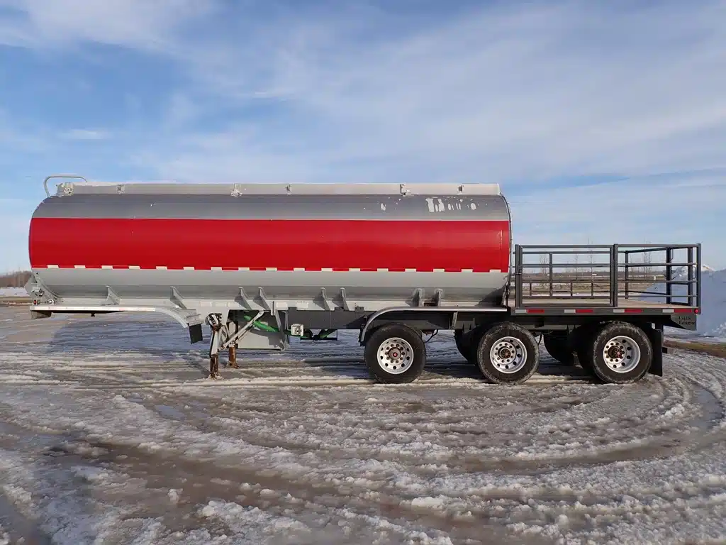 Used 1997 Remtec Tridem Aluminum Tank Deck Trailer - Tanker