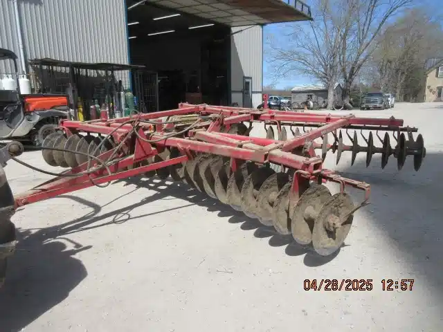 Used Massey Ferguson 520 Disc