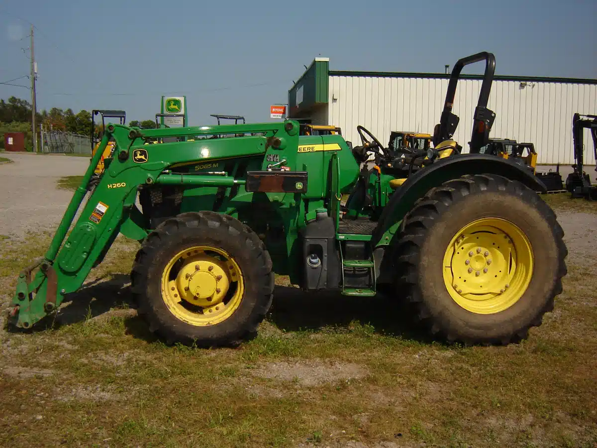 Used 2016 John Deere 5085M Tractor | AgDealer