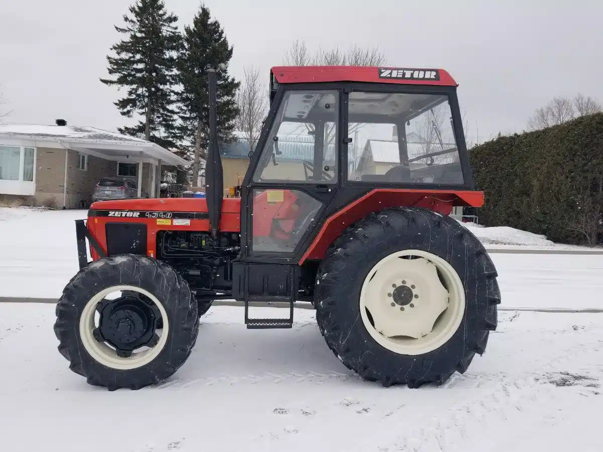Used 1995 Zetor 4340 Tractor