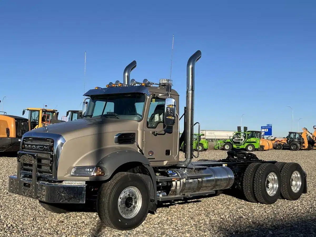 2026 Mack GRANITE 64BT Camion dix roues