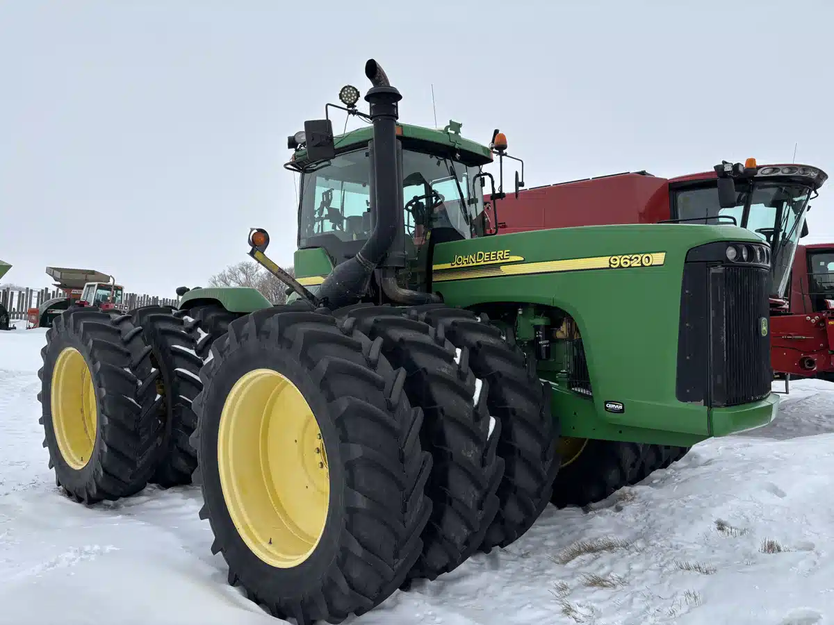 Used 2005 John Deere 9620 Tractor