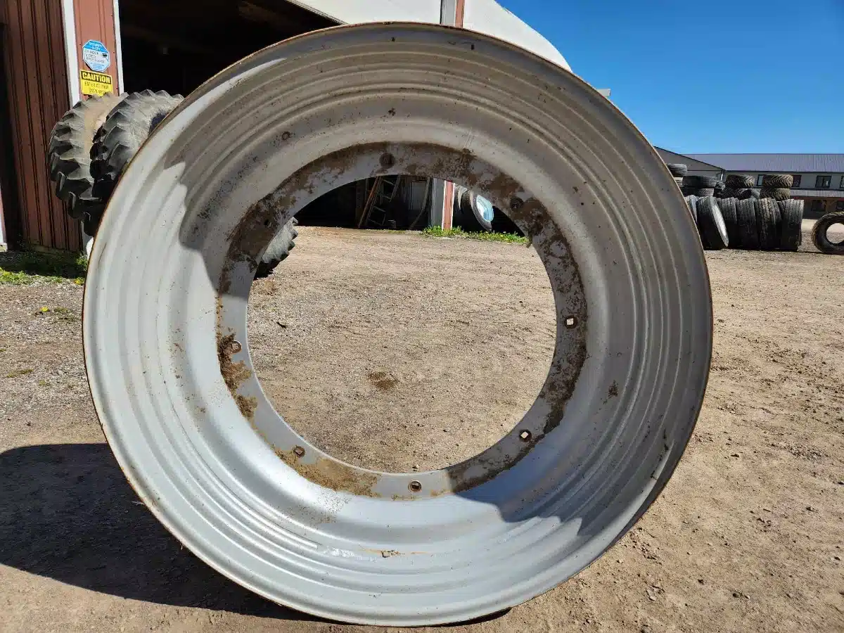 Used Unverferth 12x46 Rims | AgDealer