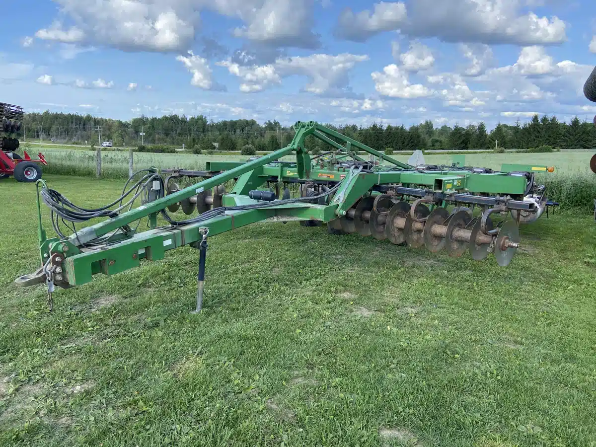 Used 2001 John Deere 512 Disc Ripper | AgDealer