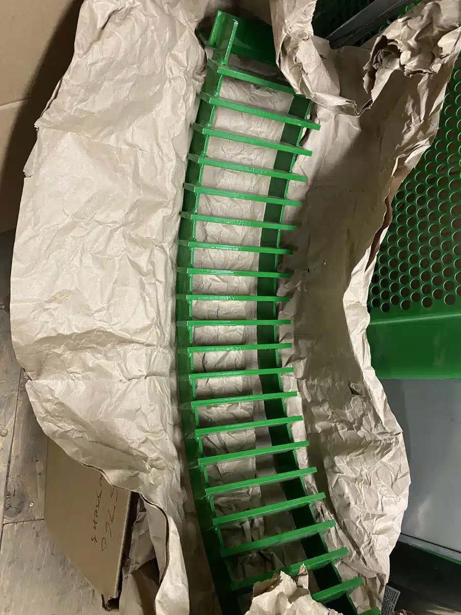 Used John Deere 2 CONCAVE INSERT BARS Attachment | AgDealer