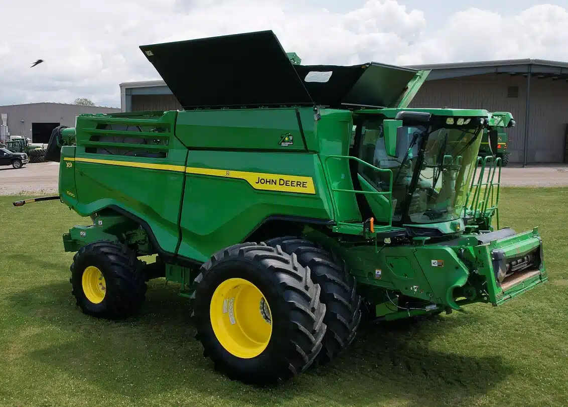 Used 2022 John Deere X9 1000 Combine