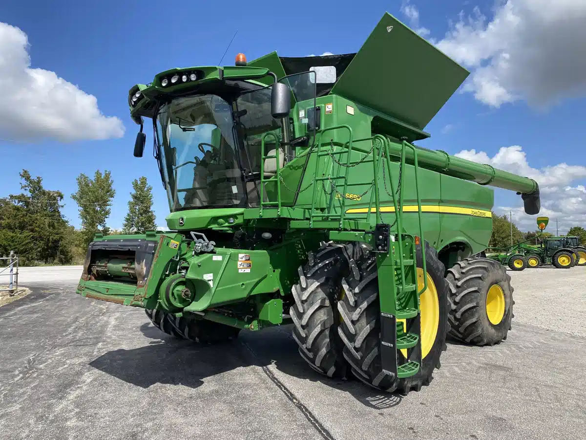 Used 2015 John Deere S680 Combine