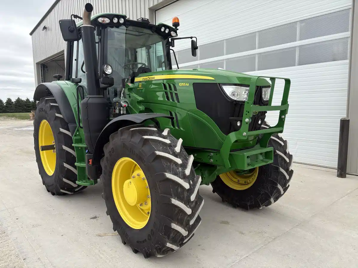 Usagé 2024 John Deere 6155M Tracteur